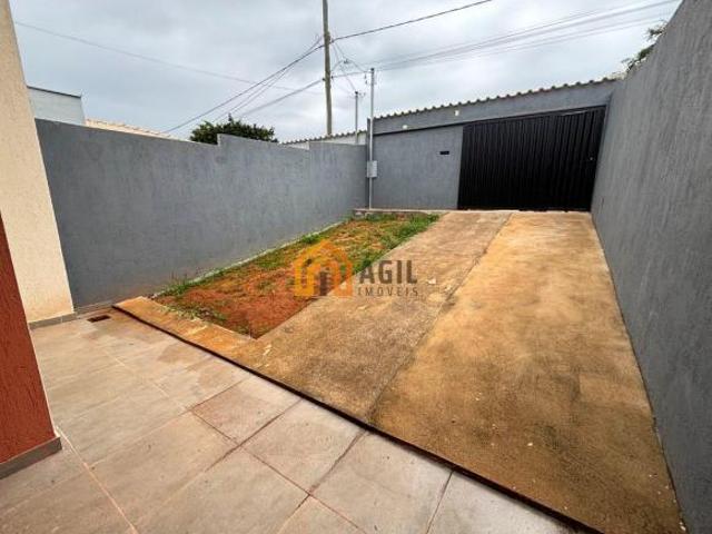 Casa com 3 dormitórios à venda, 65 m² por R$ 369.950,00 Alvorada Industrial São Joaquim de Bicas