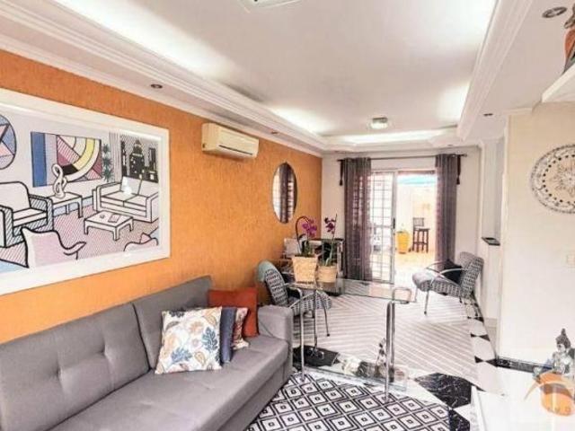 Casa com 3 dormitórios à venda, 84 m² por R$ 570.000,00 Parque Villa Flores Villa Flora Sumar