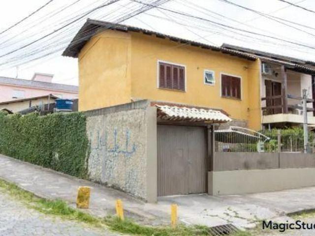 Casa com 3 dormitórios à venda, 90 m² Vila Nova
