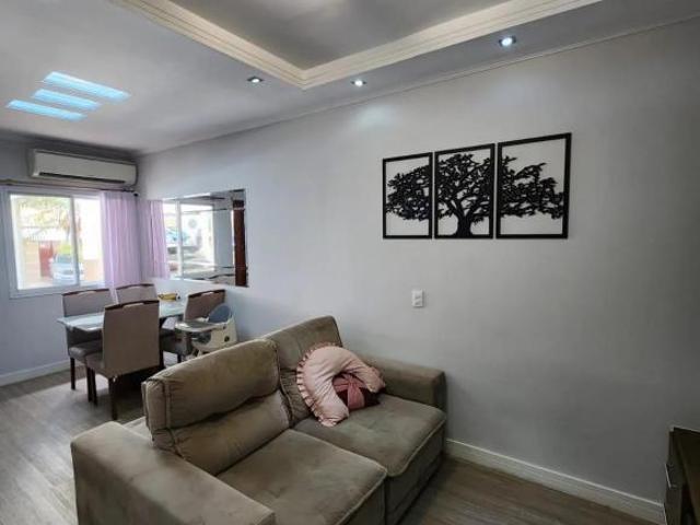 Casa com 3 dormitórios à venda, 90 m² por R$ 550.000,00 Condomínio Residencial