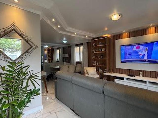 Casa com 3 dormitórios à venda, 90 m² por R$ 700.000,00 Granja Viana Cotia/SP