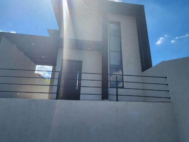 Casa com 3 dormitórios à venda, 97 m² por R$ 650.000,00 Santa Martha Bom Jesus dos Perdões/SP