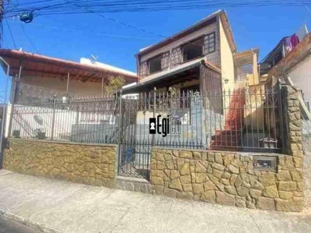 Casa com 3 dormitórios à venda, 97 m² por R$ 380.000,00 Centenário Juiz de Fora/MG