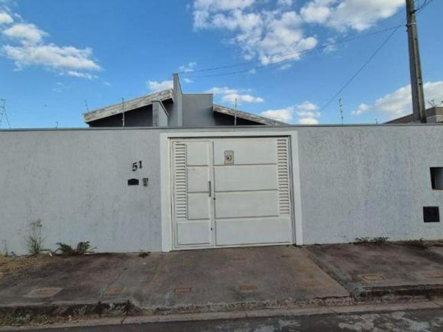 Casa com 3 dormitórios à venda com 200,00m² no Jardim Santa Cruz