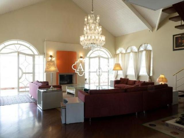 Casa com 3 dormitórios a venda com 600m² por 4.500.000.00 na Morada dos Lagos BARUERI/SP