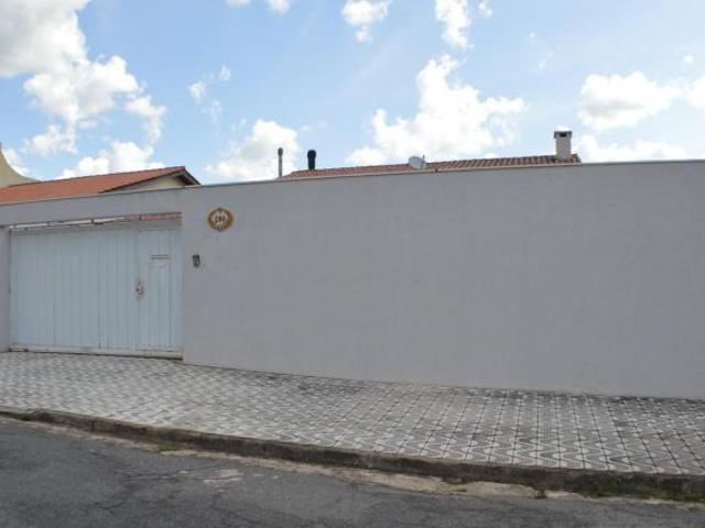 Casa com 3 dormitórios à venda no charmoso e arborizado Jardim Santa Rita de Cássia, Bragança Paulis