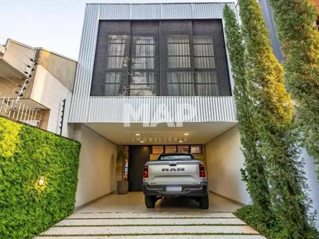 Casa com 3 dormitórios à venda no Água Verde