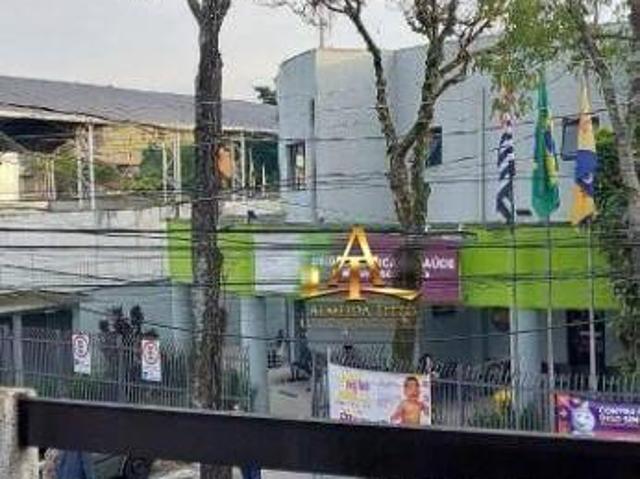 Casa com 3 Dormitórios à Venda no bairro Aldeia de Barueri – Passível de Financiamento Bancário