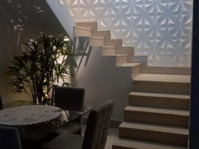 Casa com 3 dormitórios à venda no bairro Santana!