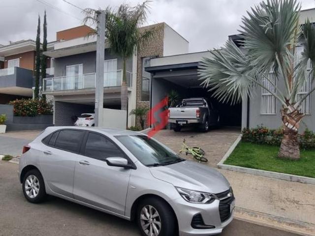 Casa com 3 dormitórios à venda no Wanel Ville