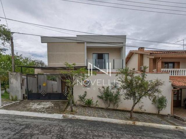 Casa com 3 dormitórios à venda no Urbanova em SJCampos