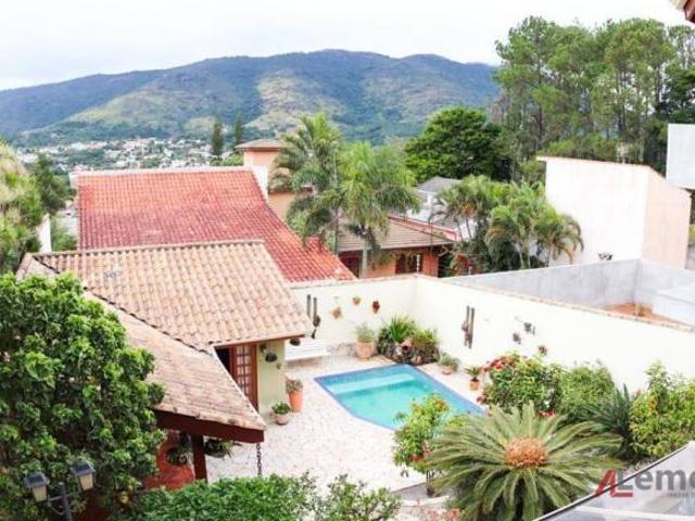 Casa com 3 dormitórios à venda no Vila Petrópolis em Atibaia/SP CA4524