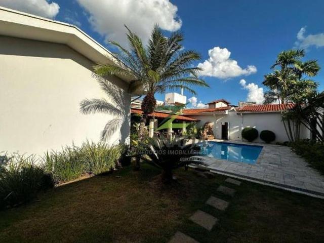 Casa com 3 dormitórios à venda sendo uma suíte, 450 m² por R$ 3.500.000 Jardim Panambi Santa Bár