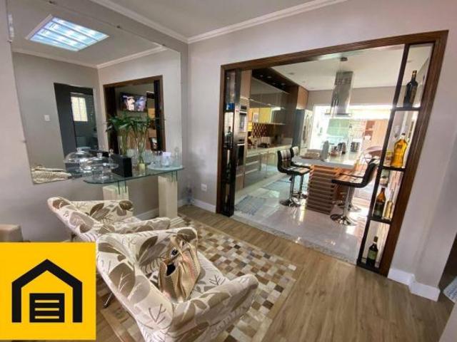 Casa com 3 dormitórios à venda por R$ 1.590.000,00 Vila Guerda Ribeirão Pires/SP