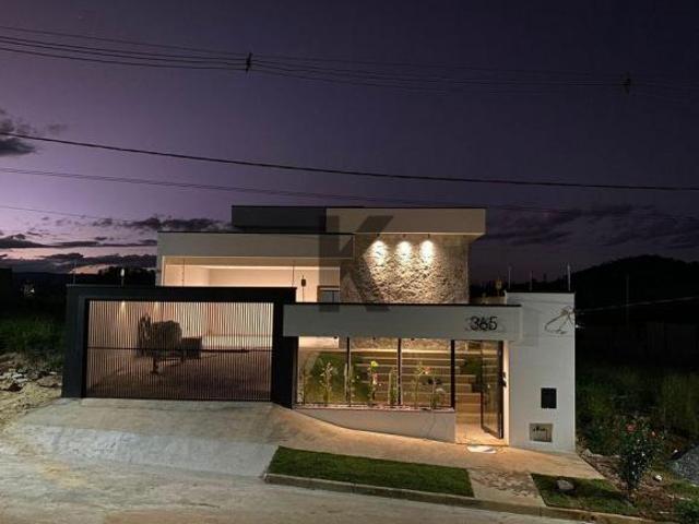Casa com 3 dormitórios à venda por R$ 1.690.000,00 Astúrias Pouso Alegre/MG