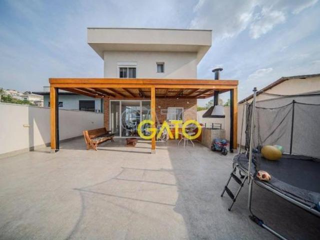 Casa com 3 dormitórios à venda por R$ 1.960.000,00 New Ville Santana de Parnaíba/SP