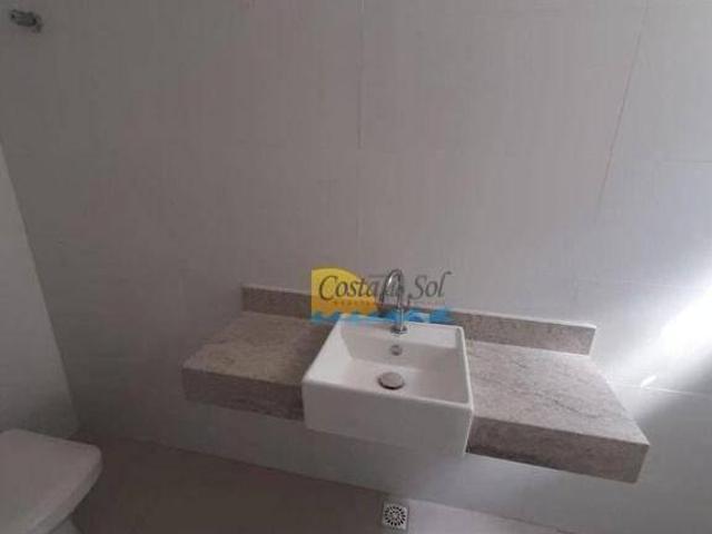 Casa com 3 dormitórios à venda por R$ 1.300.000,00 Vila Guilhermina Praia Grande/SP