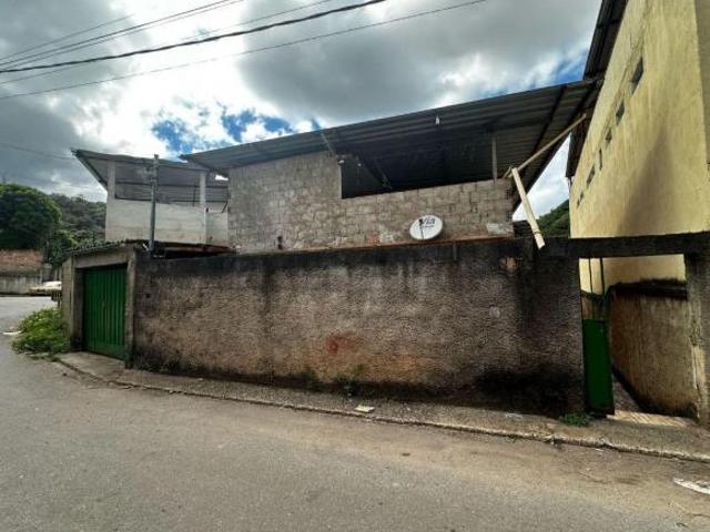 Casa com 3 dormitórios à venda por R$ 250.000 Mangueiras Sabará/MG