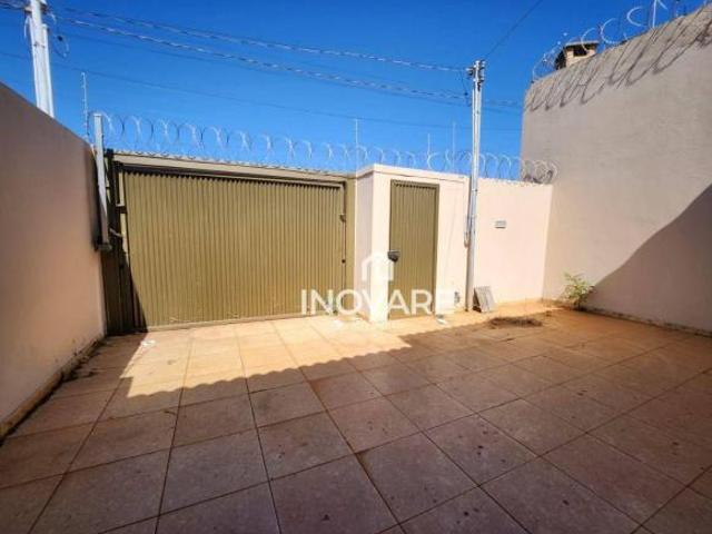 Casa com 3 dormitórios à venda por R$ 280.000,00 Setor Flamboyant Itumbiara/GO