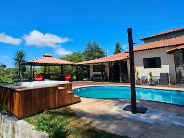 Casa com 3 dormitórios à venda por R$ 2.500.000,00 Centro Igaratá/SP