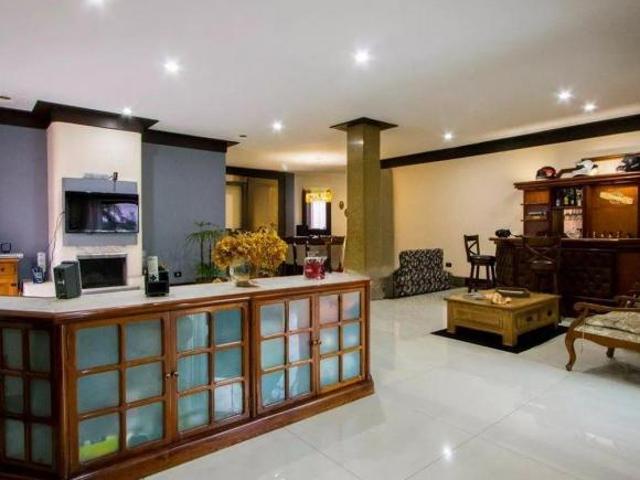 Casa com 3 dormitórios à venda por R$ 2.659.000,00 ou para locação por R$18.000,00/mês Vila Bastos