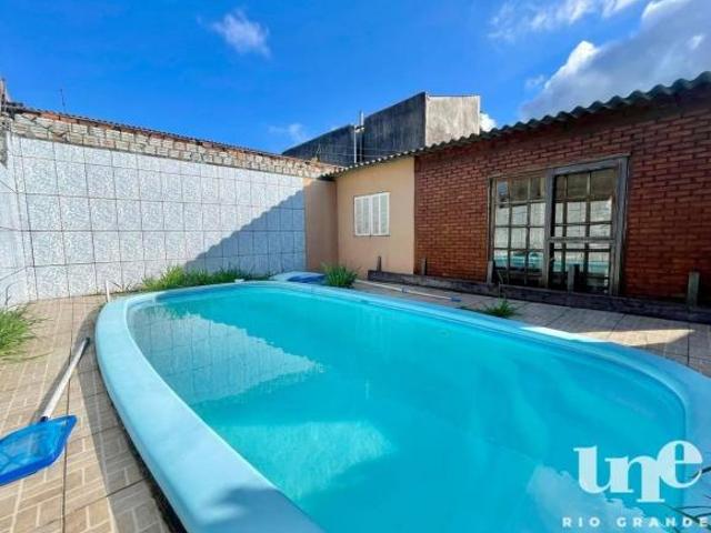 Casa com 3 dormitórios à venda por R$ 310.000 Cassino Rio Grande/RS