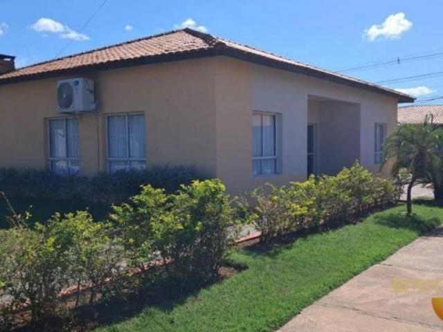 Casa com 3 dormitórios à venda por R$ 400.000 Novo Mundo Várzea Grande/MT