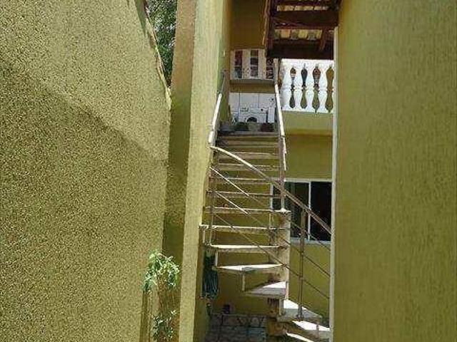 Casa com 3 dormitórios à venda por R$ 550.000,00 Cidade Jardim Jacareí/SP