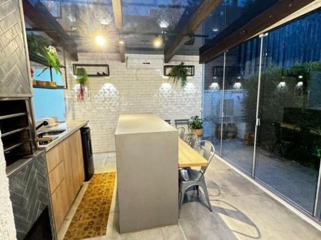 Casa com 3 dormitórios à venda por R$ 569.000,00 Alto Petropolis Porto Alegre/RS