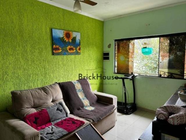 Casa com 3 dormitórios à venda por R$ 590.000 Jardim Carambeí São Roque/SP