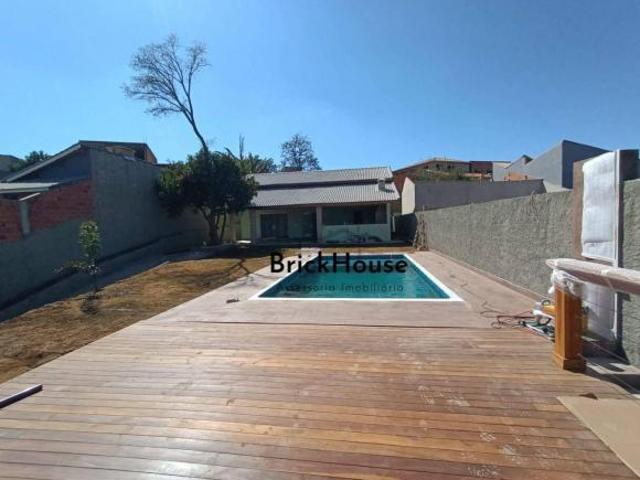 Casa com 3 dormitórios à venda por R$ 690.000,00 Dona Catarina Mairinque/SP