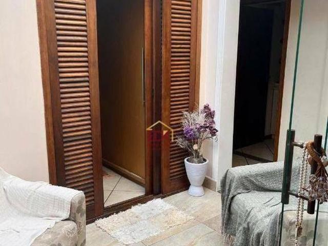 Casa com 3 dormitórios à venda por R$ 690.000 Bosque da Saúde Taubaté/SP