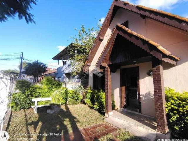 Casa com 3 dormitorios com terreno de 517m2 no bairro Nossa Senhora das Graças