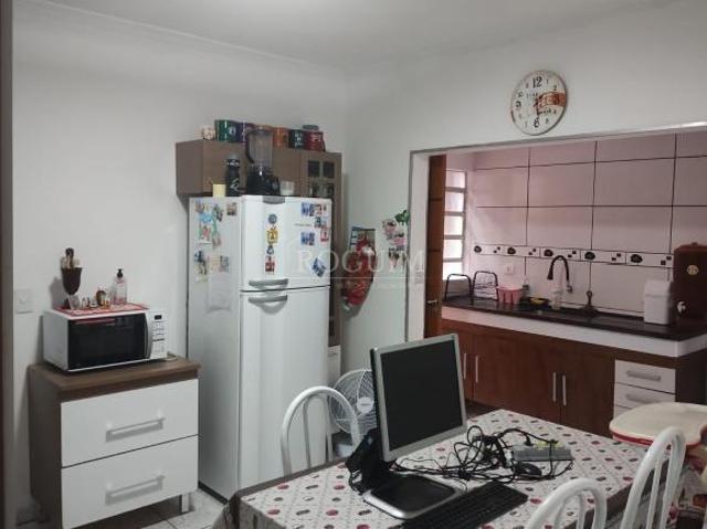 Casa com 3 dormitórios com churrasqueira no Jardim Santa Inês I