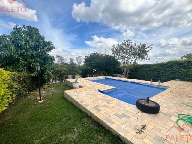 Casa com 3 dormitórios com piscina a venda no Condomínio Ninho Verde na cidade de Quadra