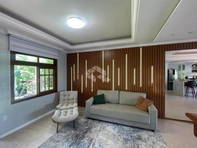Casa com 3 dormitórios com suíte no condomínio Costa Leste