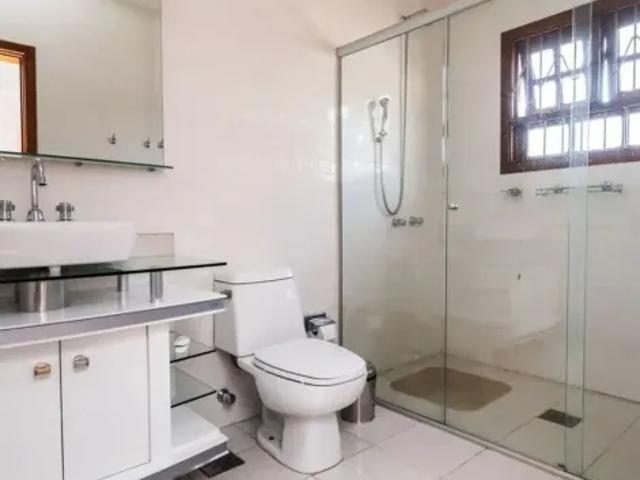 Casa com 3 dormitórios de 278m² à venda no Bairro Jardim Itú Sabará