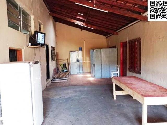 Casa com 3 dormitorios e 2 saloes comerciais a venda, 293 m2 por R$ 275.000 Planalto Aracatuba/S