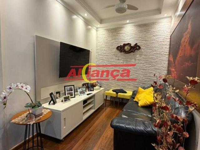Casa com 3 dormitórios e 4 vagas