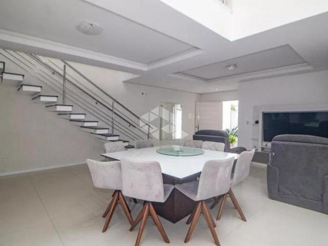 Casa com 3 dormitórios e 4 banheiros Loteamento Lagos de Nova Ipanema