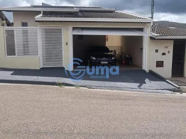 Casa com 3 dormitórios e amplo quintal, à venda no Jardim Vista Alegre em Bragança Paulista, SP