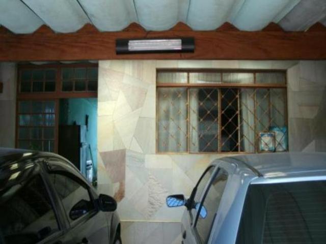 Casa com 3 dormitórios e duas vagas no Burgo
