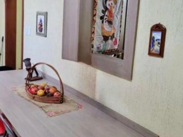 Casa com 3 dormitórios e edícula 1 d no Bairro Jardim Floresta