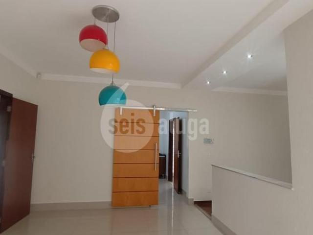 Casa com 3 dormitorios e edícula a venda na Vila Santa Maria