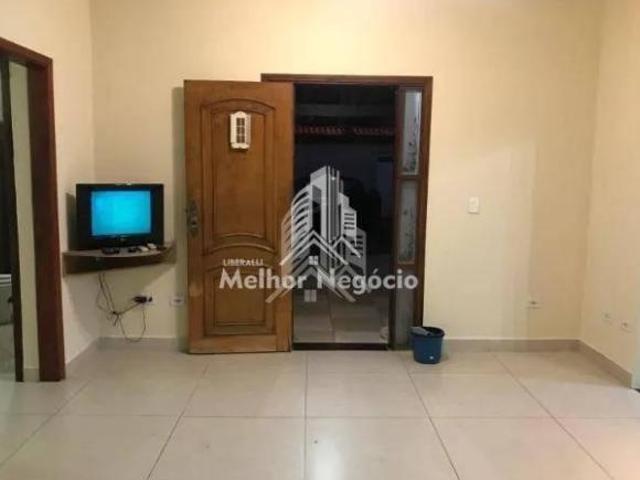 Casa com 3 dormitórios e salão comercial à venda em Americana/SP