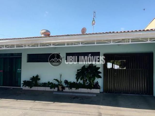 Casa com 3 dormitórios e salão comercial à venda por R$ 500.000 Bairro São José