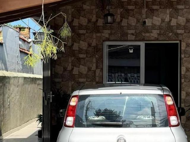 Casa com 3 dormitórios e suíte com hidromassagem em Praia Grande SP