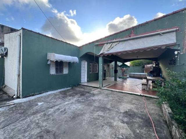 Casa com 3 Dormitórios e Suíte no Gaivota em Itanhaém