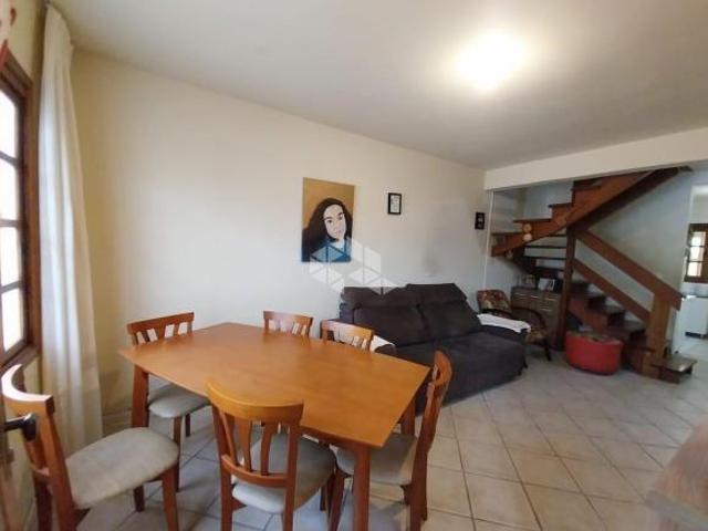 Casa com 3 dormitórios e pátio privativo Hípica ZS / POA