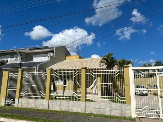 CASA COM 3 DORMITÓRIOS E PISCINA, NO MOINHOS DE VENTO, EM CANOAS